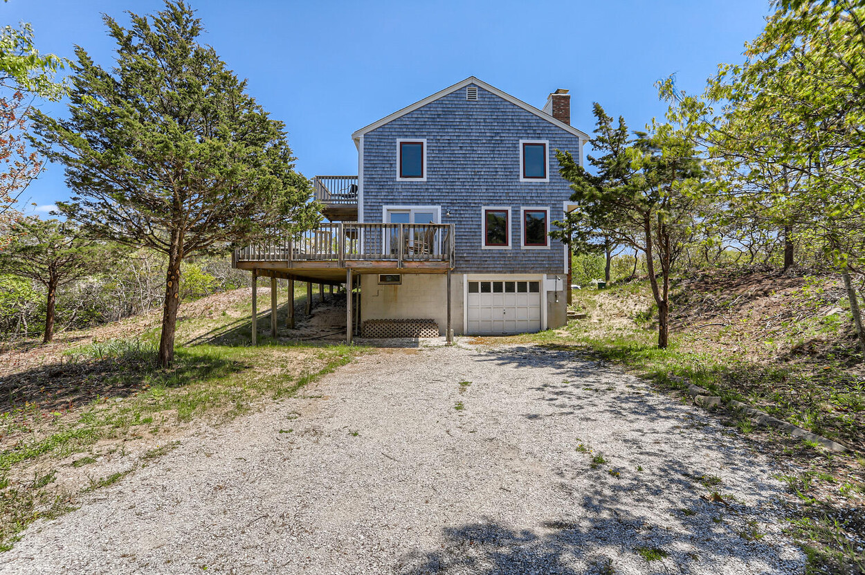654 Lighthouse Road, Aquinnah